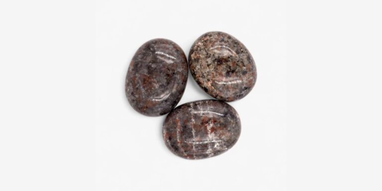 Yooperlite Stone: Meaning, Properties, How to Use?